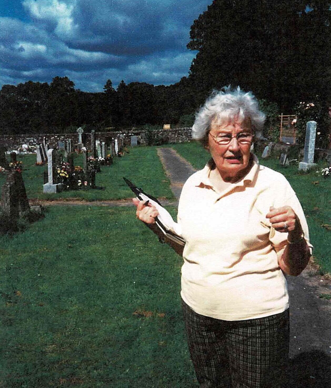 In memoriam of Eileen Cox - Historic Dunkeld